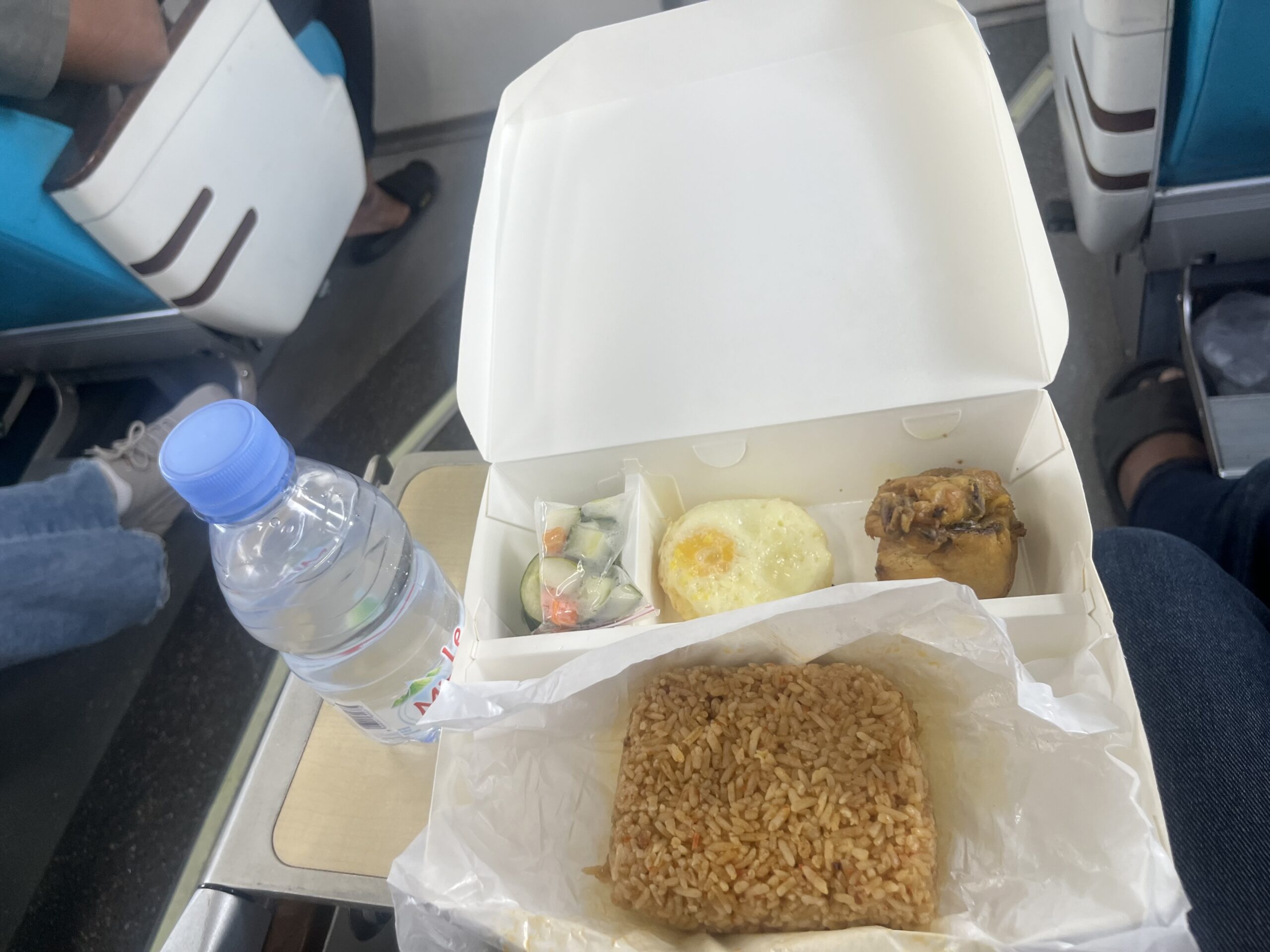 List Menu dan Harga Makanan Hingga Minuman di Kereta Api Terbaru